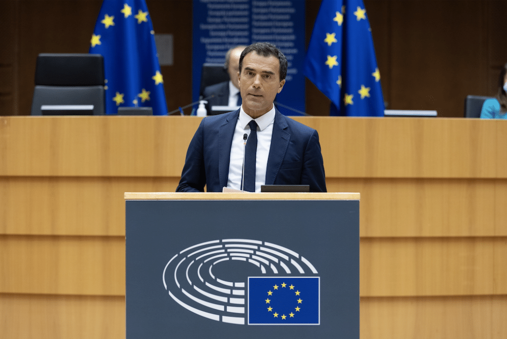 Renew Europe prepares for a counter-overtake to ECR in the EU Parliament