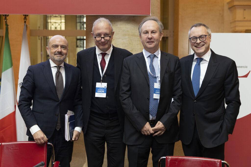 PRESENTAZIONE DI FABBRICA EUROPA CONFINDUSTRIA - Eunews
