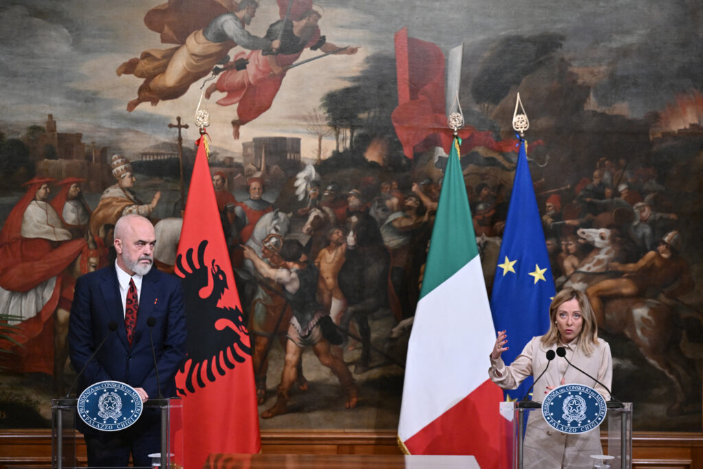 The 'Albania model' for returns in the crosshairs of MEPs in Strasbourg