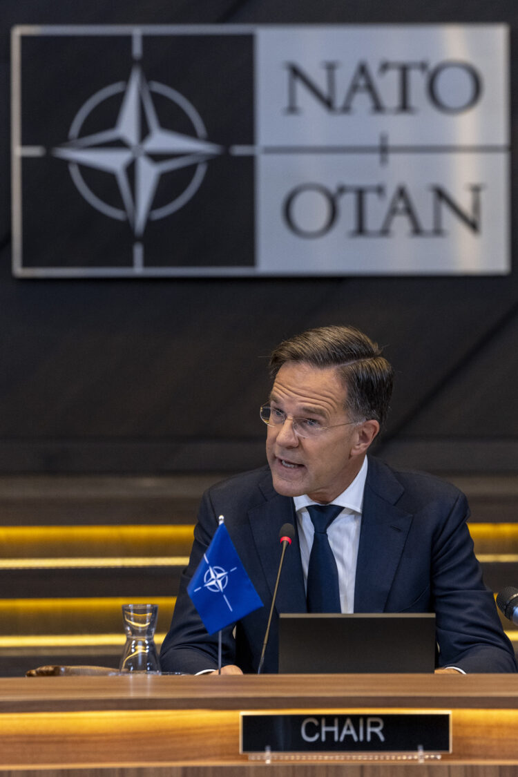 Ceremony to mark transition to the new NATO Secretary General - Eunews
