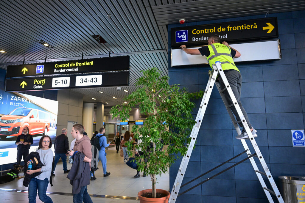 Romania and Bulgaria in Schengen. Land border checks to be lifted from ...