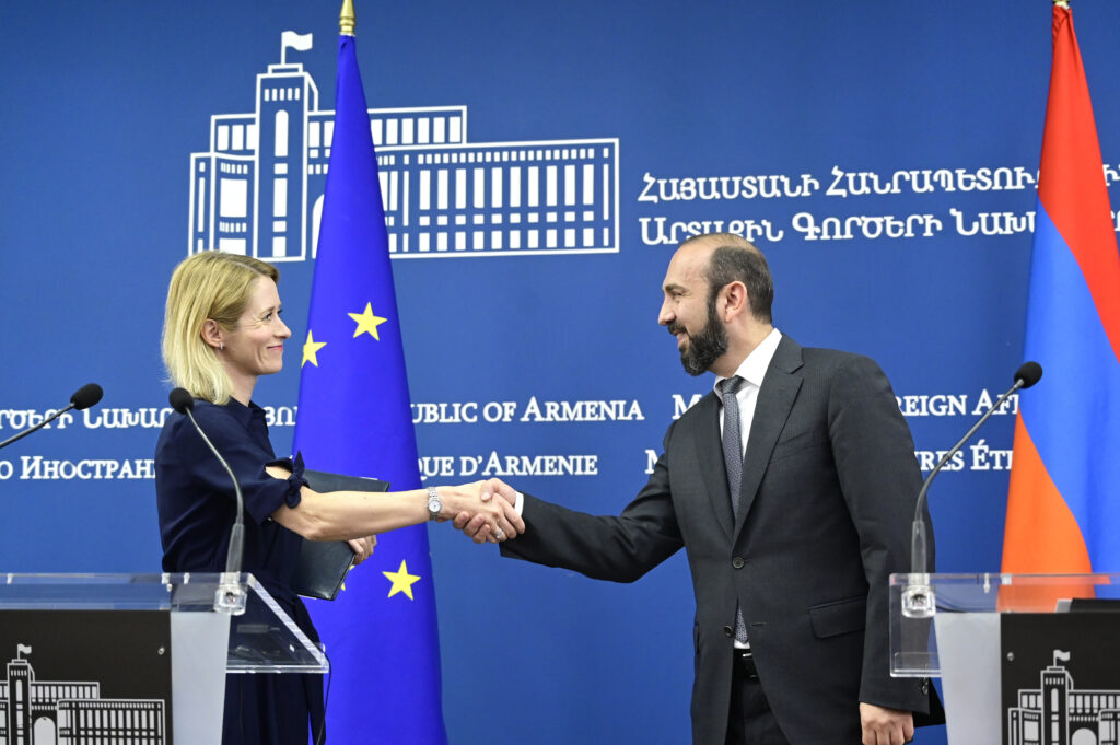 Armenia moves towards visa liberalization with the EU -- but remains in ...